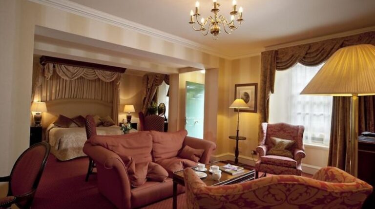 8 Best Hotels in Edinburgh in 2023 - Luxury, Comfort, and Style ...